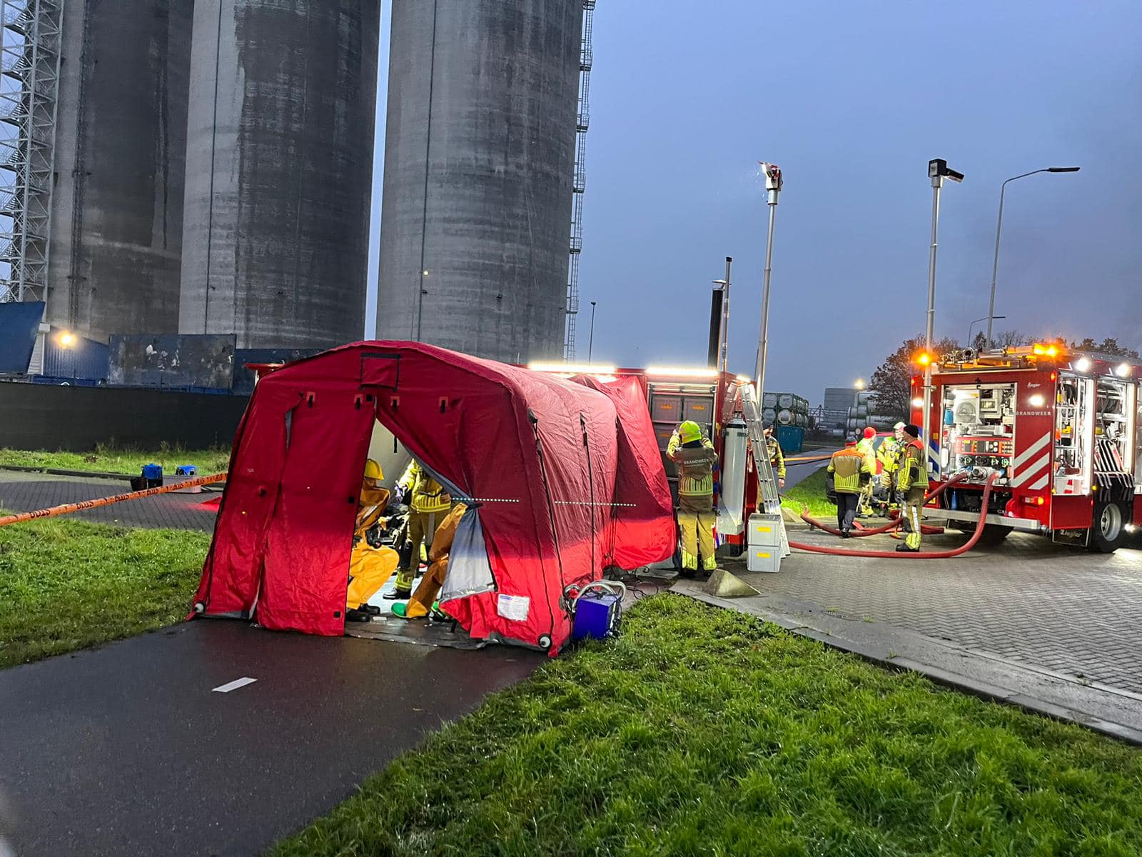 Twee mensen onwel industrieterrein Moerdijk - VRMWB